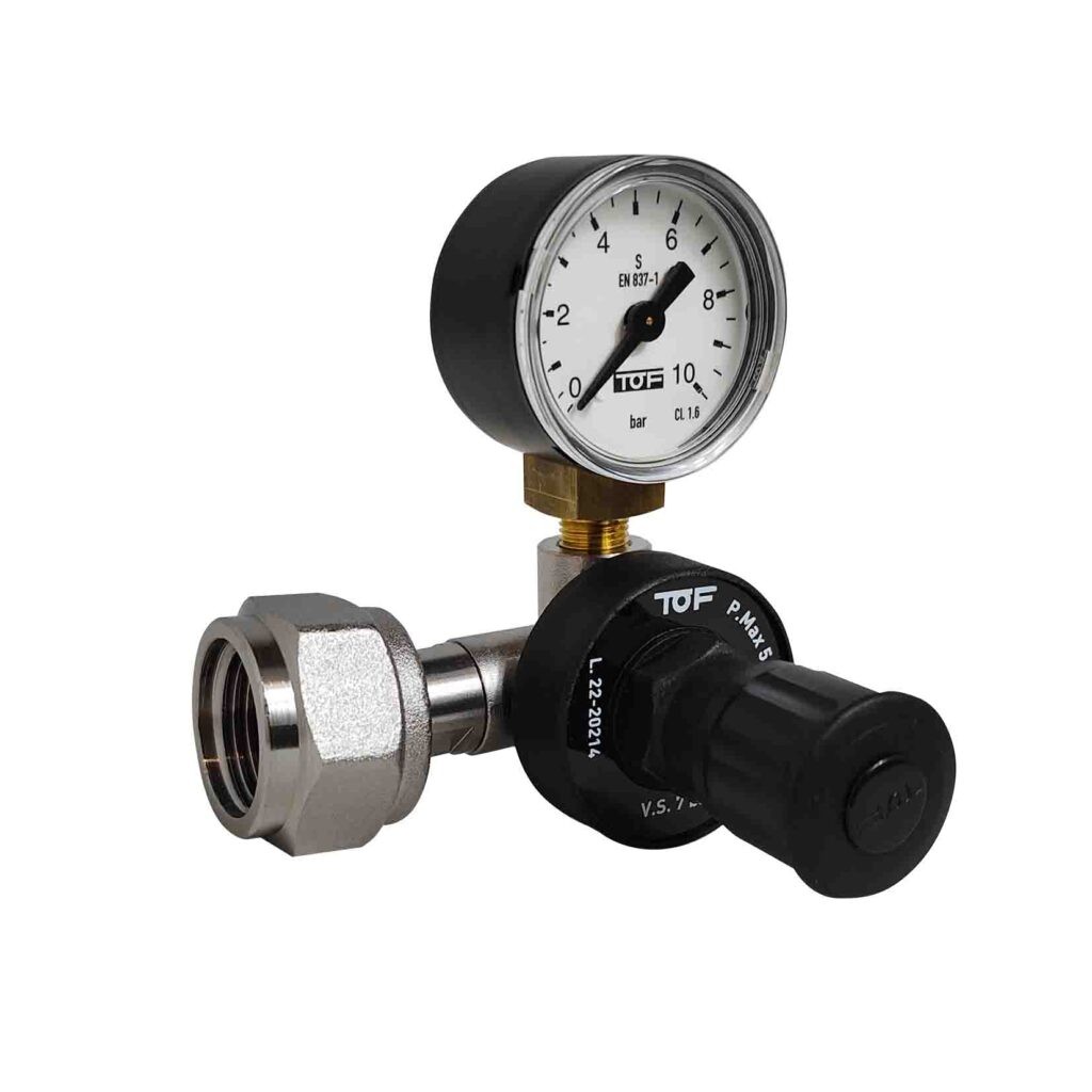 CO2 pressure reducer for refillable cylinders